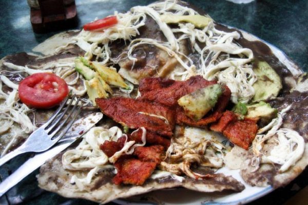Los 8 platillos típicos de Oaxaca ¡Una lista imperdible! - Rehiletes